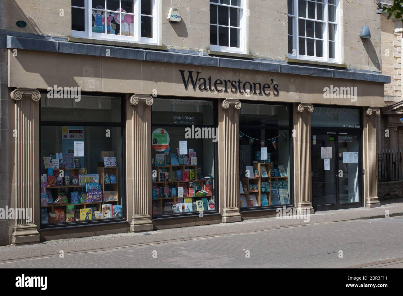 At waterstones bookstore hi-res stock photography and images - Alamy