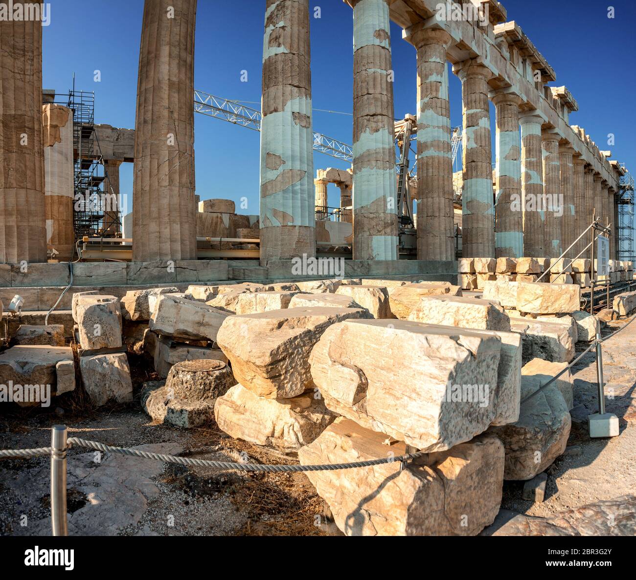 Parthenon colonnade hi-res stock photography and images - Alamy