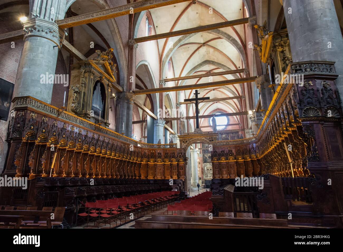 Interior view of Santa Maria Gloriosa dei Frari, venice Stock Photo - Alamy