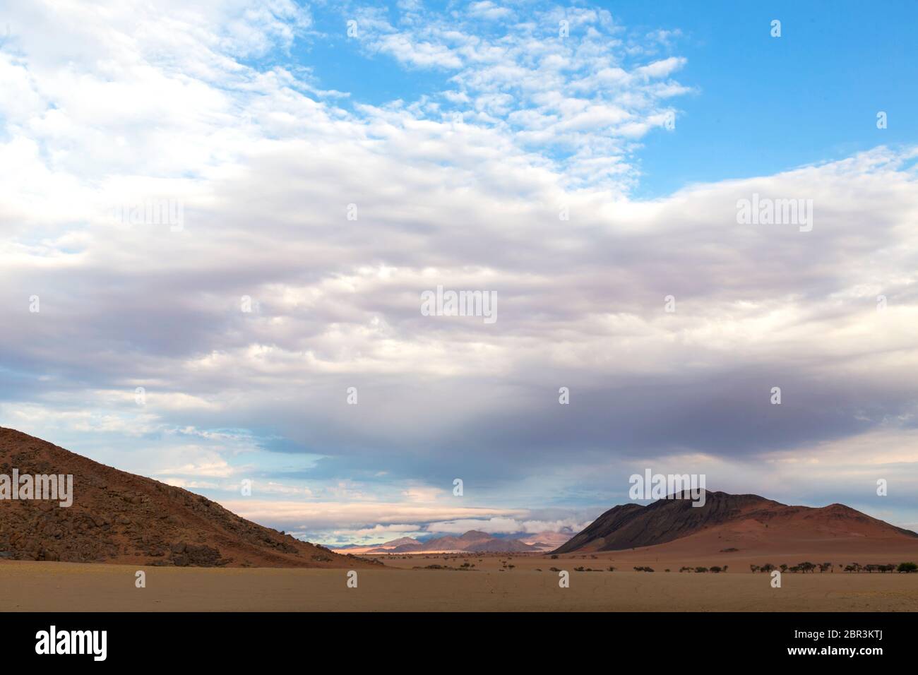 Low clouds in the desert Stock Photo - Alamy