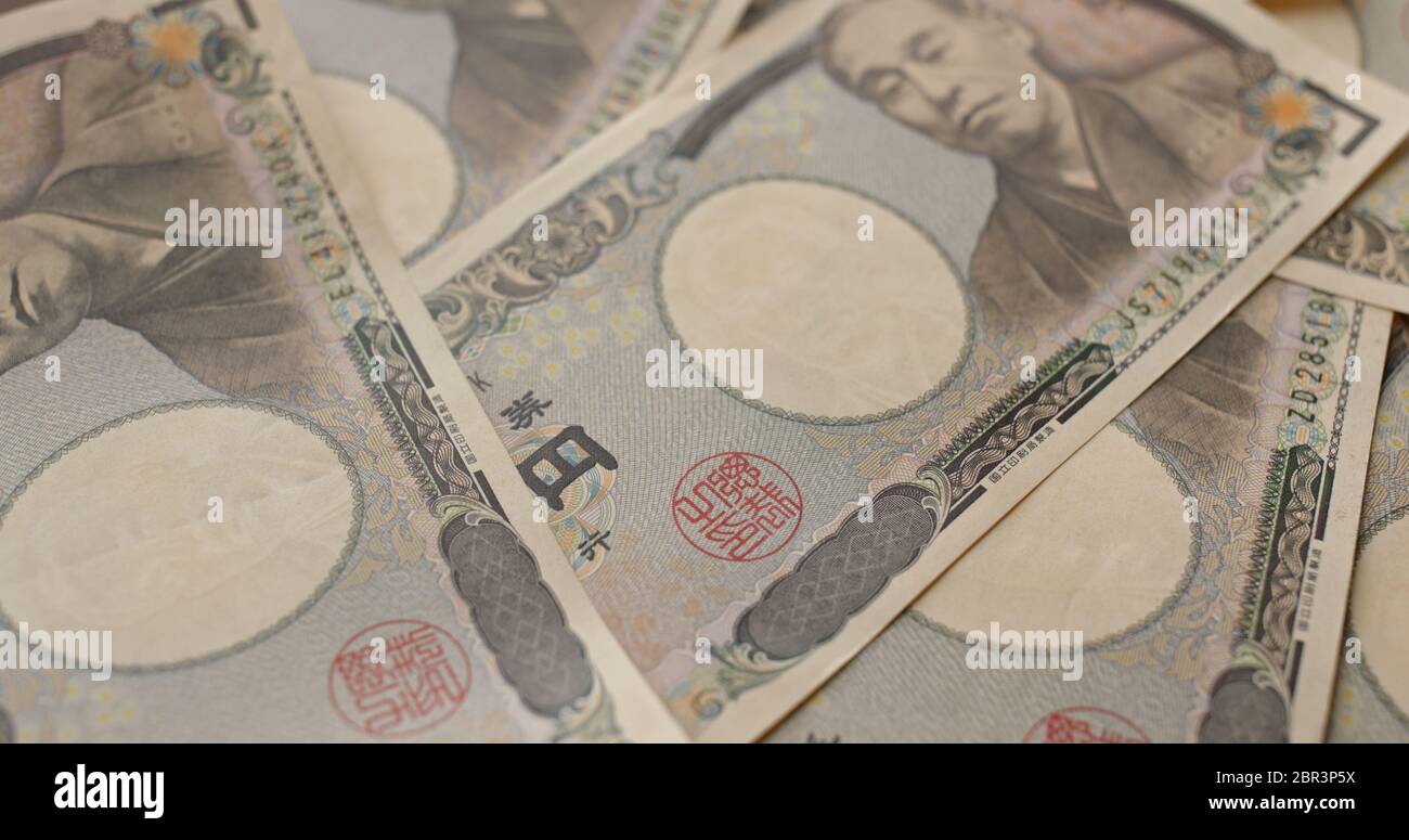 Japanese yen banknote Stock Photo - Alamy