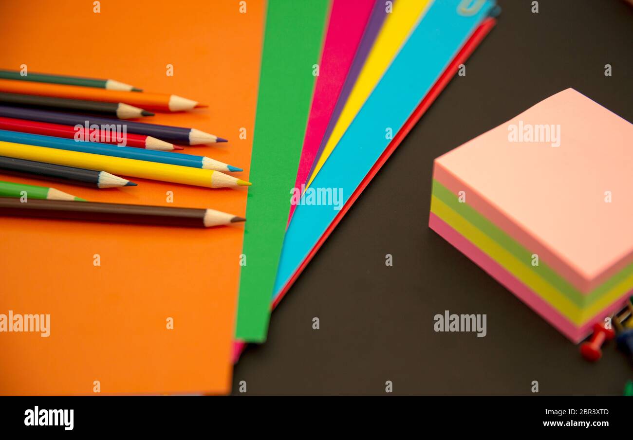 Colored paper scissors pen hi-res stock photography and images - Alamy