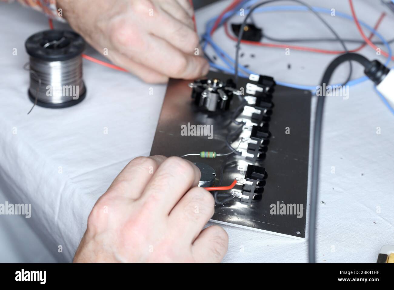 Mounting electronic devices hi-res stock photography and images - Alamy
