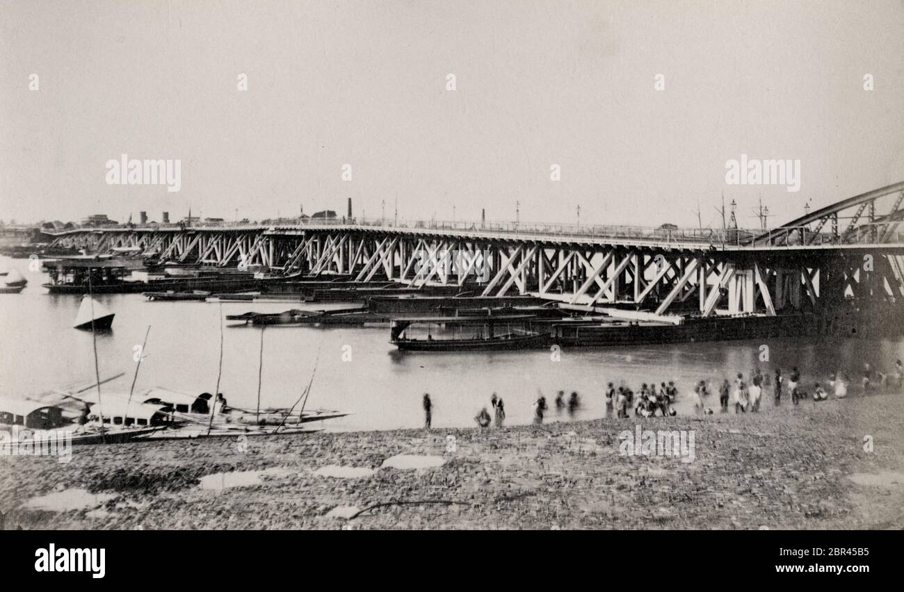India Calcutta, Howrah pontoon bridge over the Hooghly River Stock ...