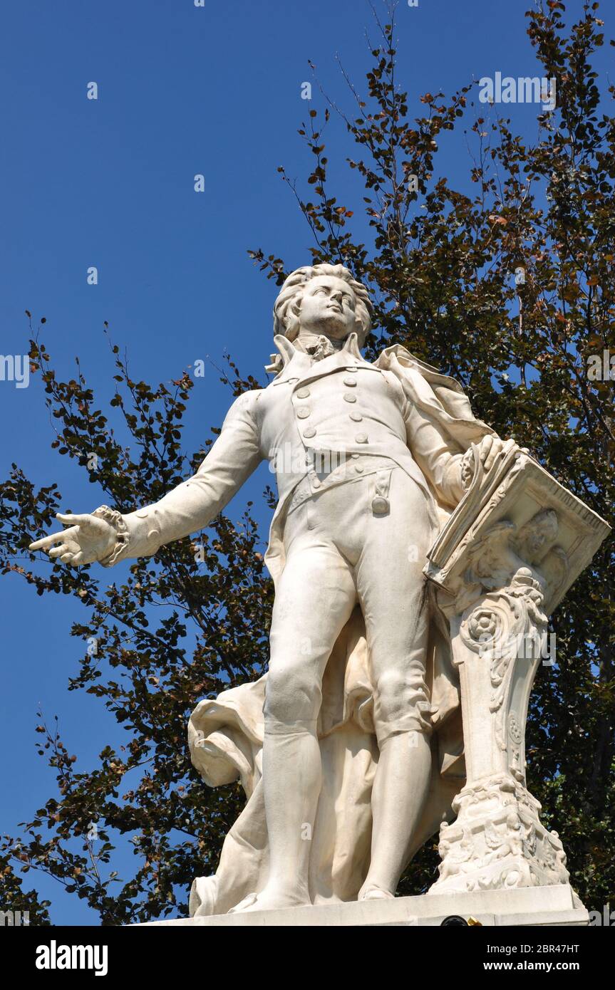 Wolfgang Amadeus Mozart's monument (1896) in Burggarten near ...