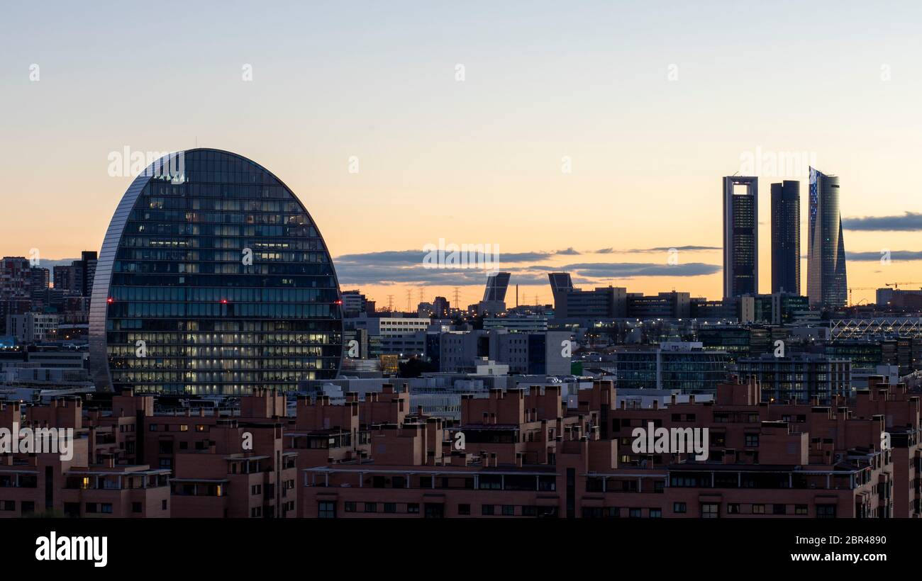 Madrid skyline at sunset hi-res stock photography and images - Alamy