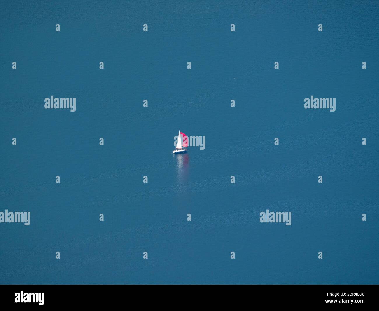 Small ship alone in middle hi-res stock photography and images - Alamy