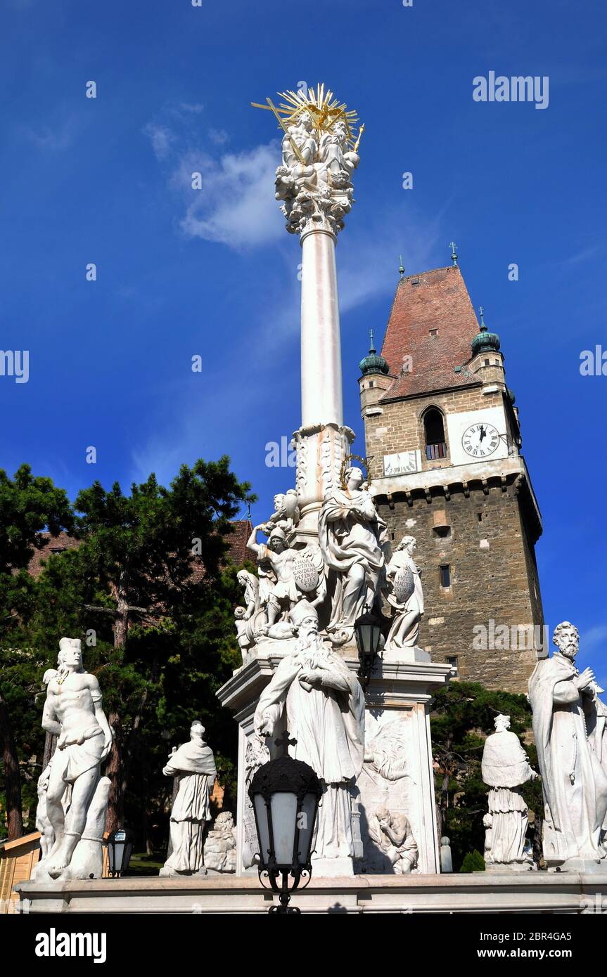 View on the imposant Peel Tower in Perchtoldsdorf, Main square, and ...