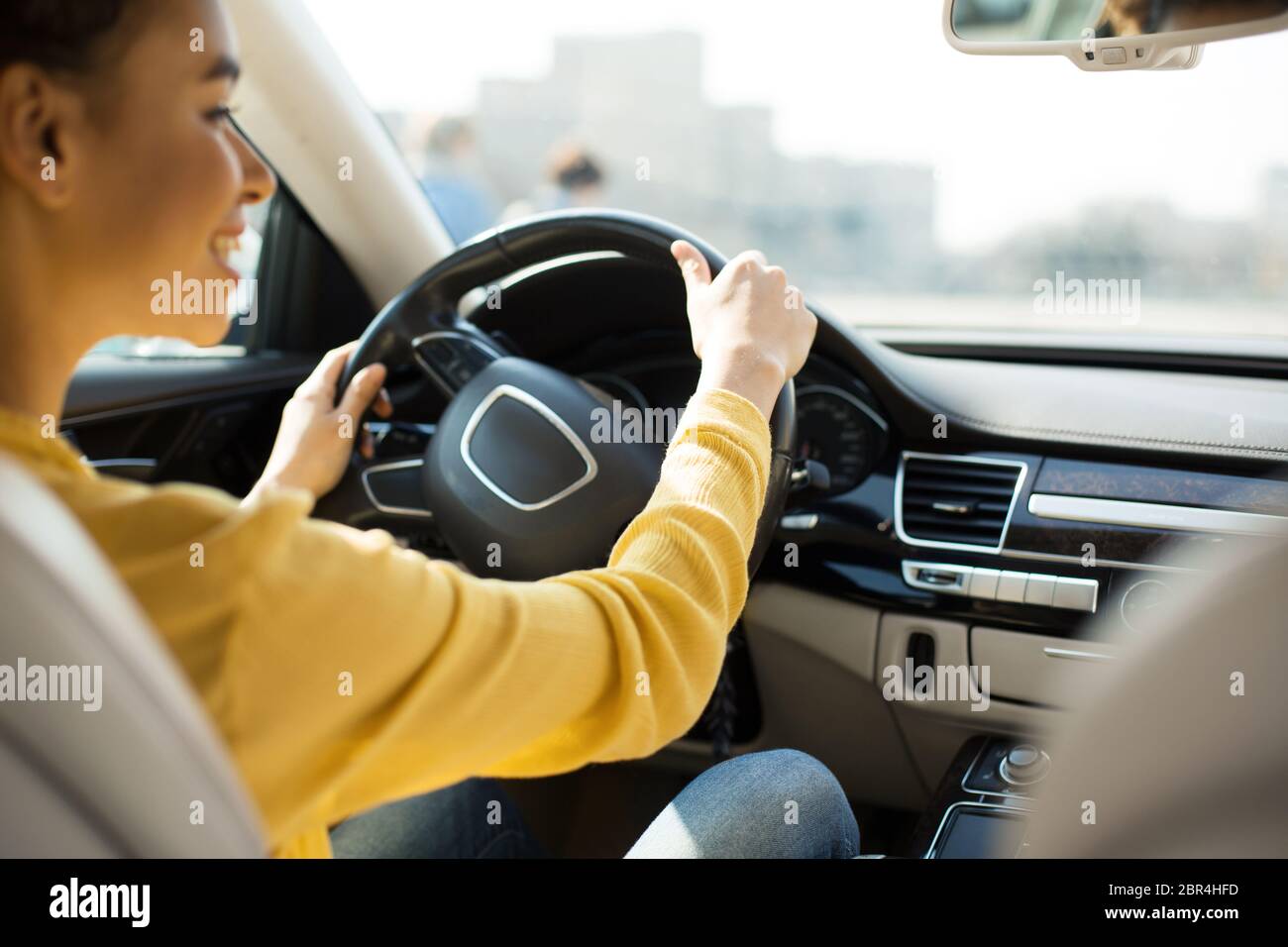 Lady driving the car city hi-res stock photography and images - Alamy