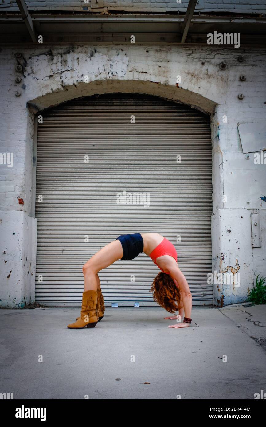 Backbend girl hi-res stock photography and images - Alamy