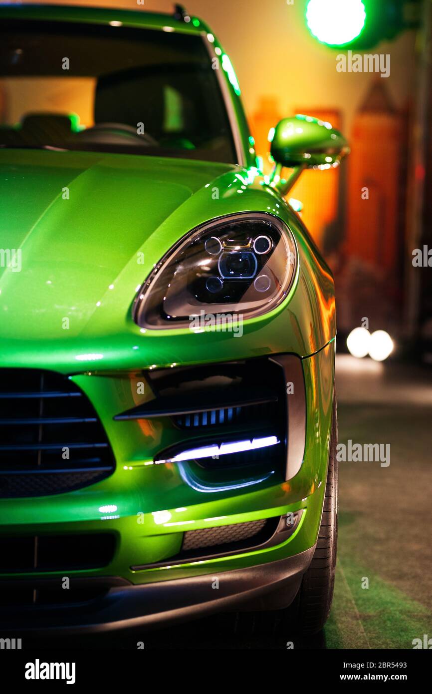 Big green car hi-res stock photography and images - Alamy