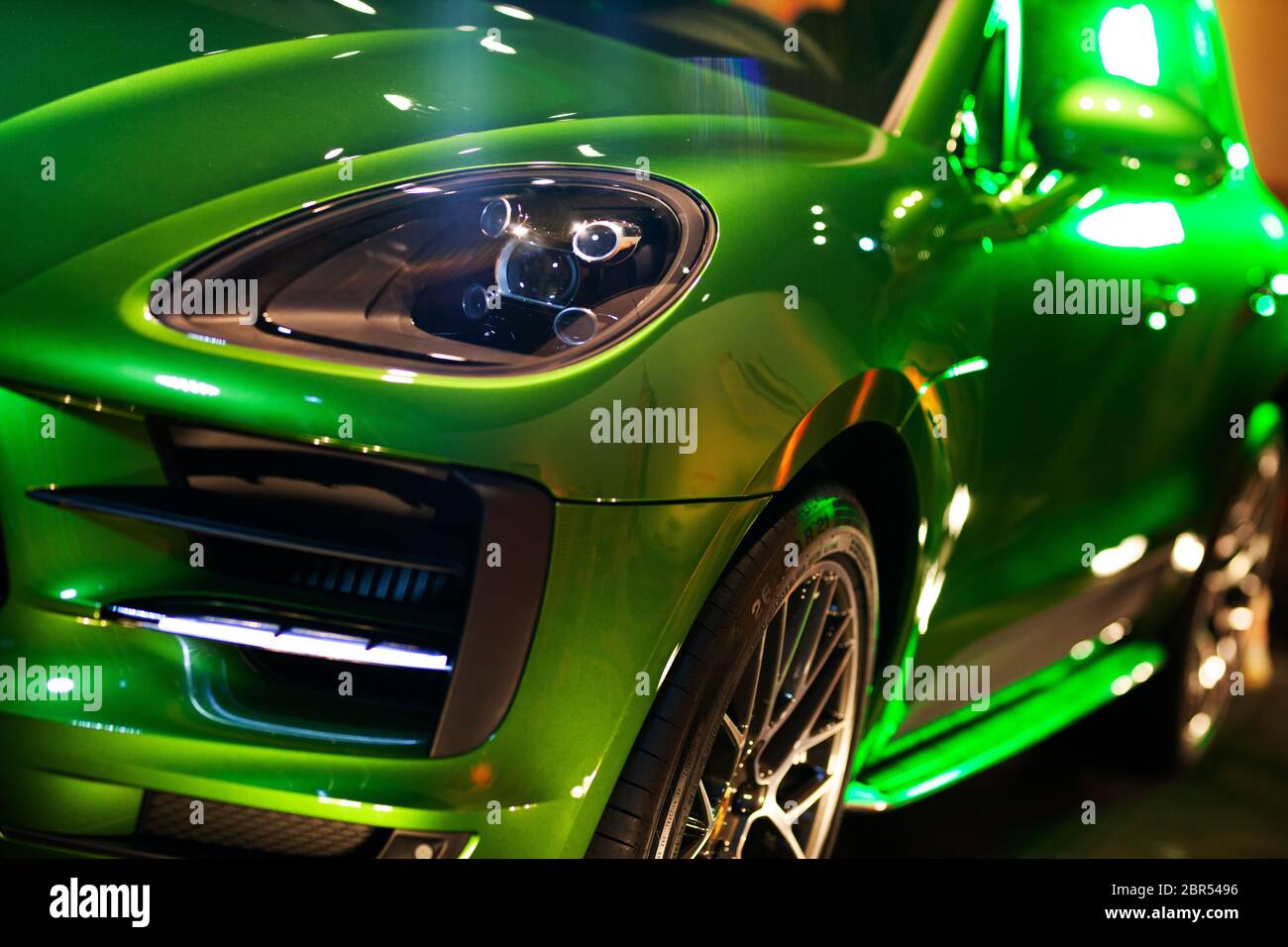 Big green car hi-res stock photography and images - Alamy