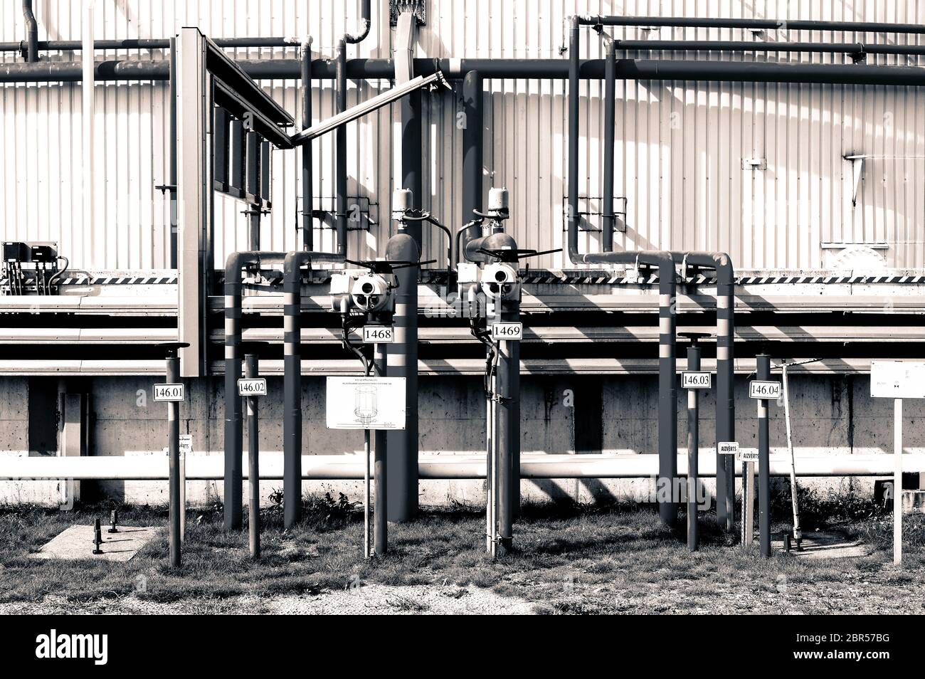 Pipeline and pipe rack of petroleum industrial plant. Offshore Industry ...