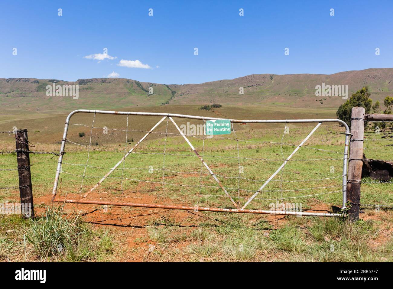 Mountains farm gate sign no-fishing no-hunting farmer property Stock ...