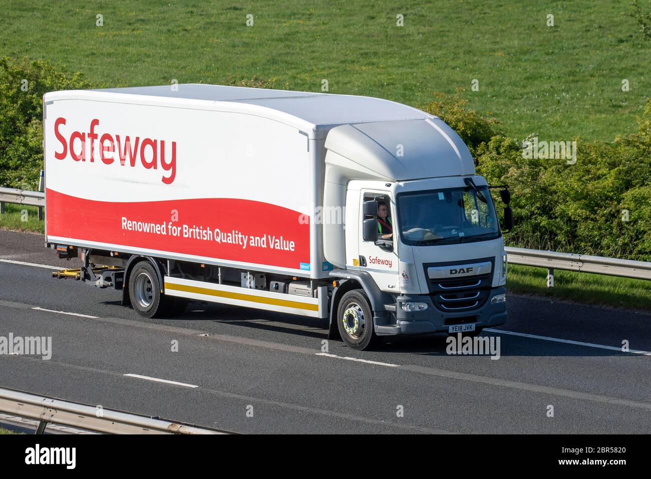 Safeway supermarket logo hi-res stock photography and images - Alamy