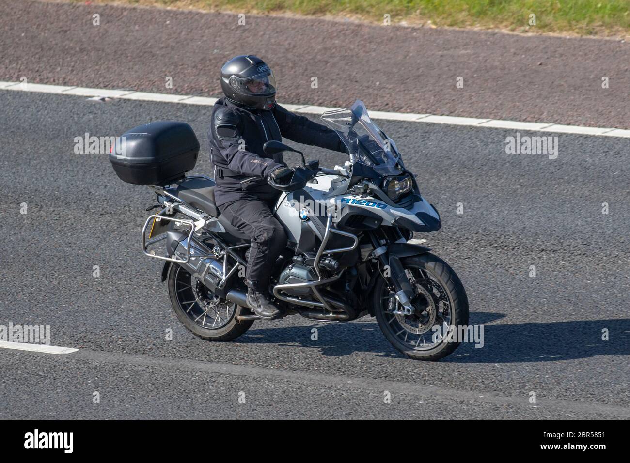 Bmws r1200gs bikes hi-res stock photography and images - Alamy