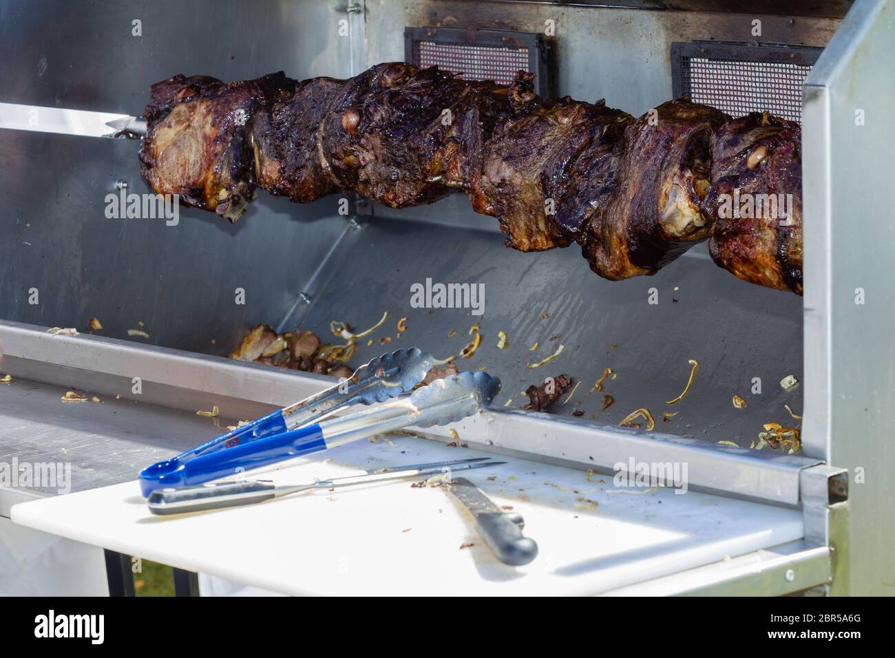 Chefs cooking barbecue hi-res stock photography and images - Alamy