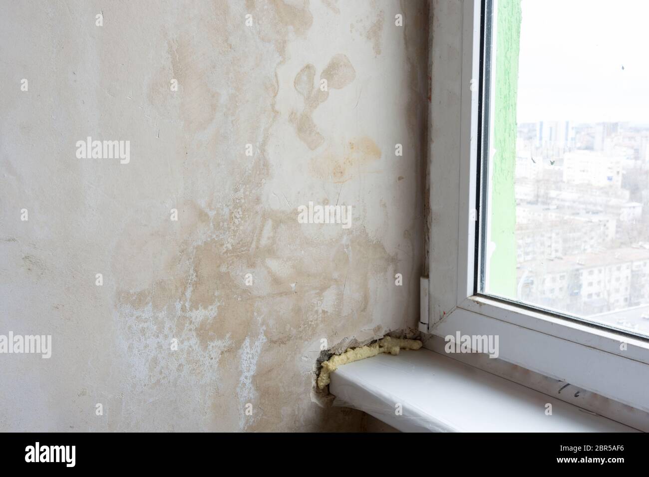 Poor installation of plastic windows hi-res stock photography and ...