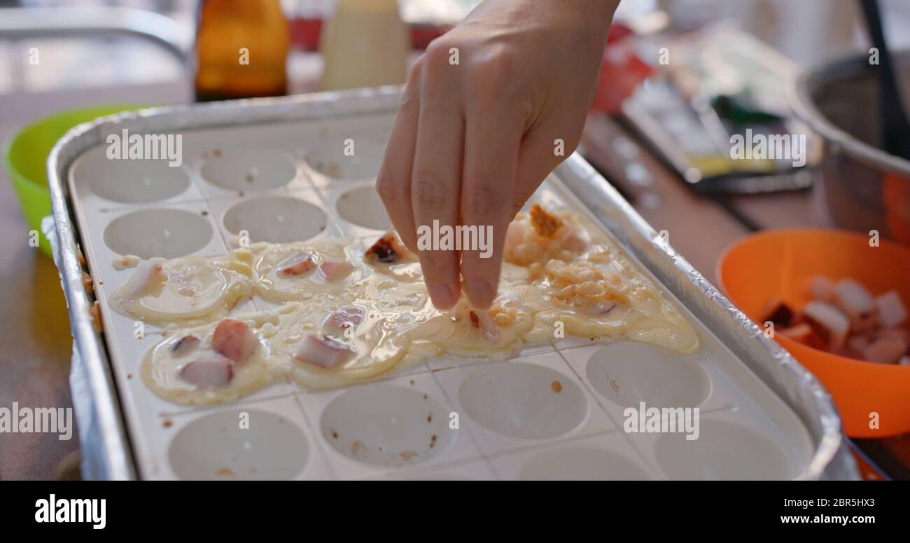 Make takoyaki at home Stock Photo - Alamy