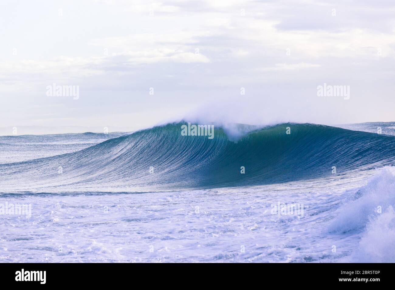 Storm large waves hi-res stock photography and images - Alamy