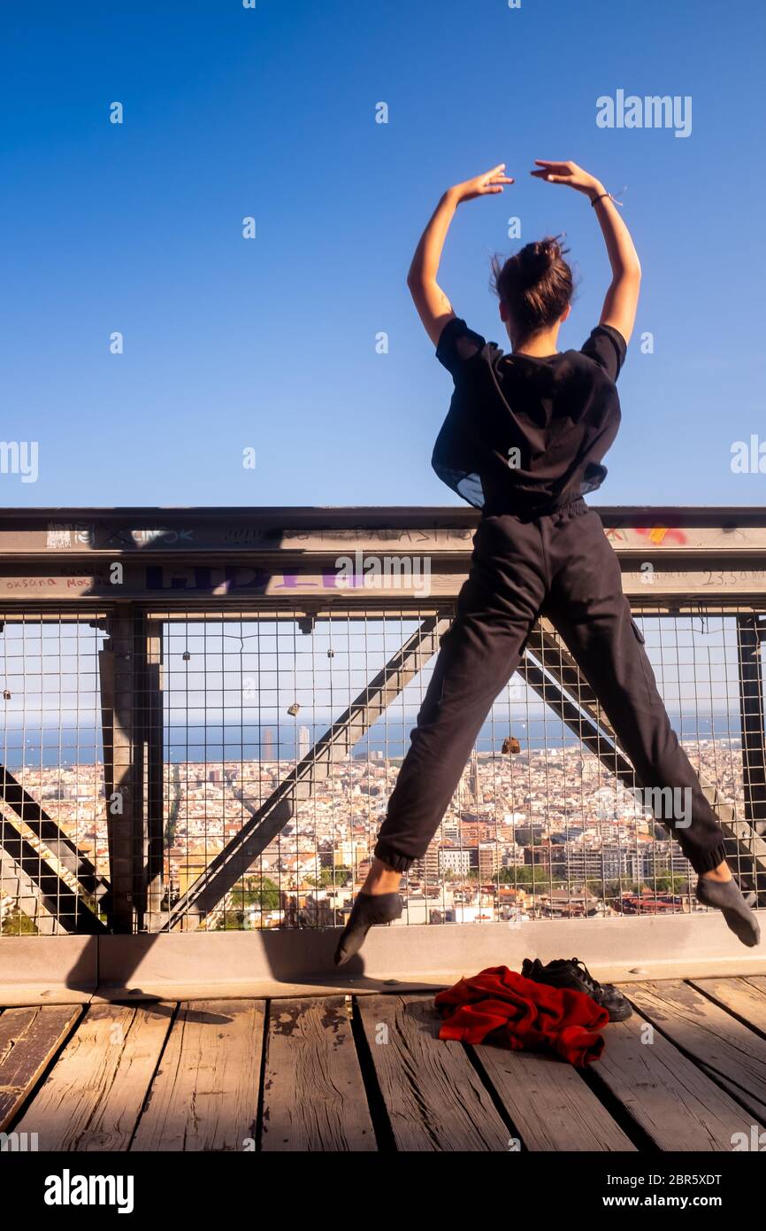 Female ballet dancer jumping mid air hi-res stock photography and ...