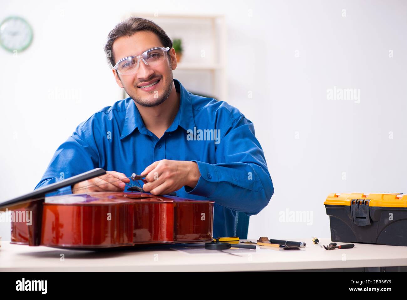 Cello repair hi-res stock photography and images - Alamy