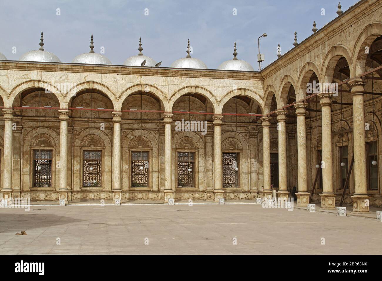 Alabaster columns hi-res stock photography and images - Alamy