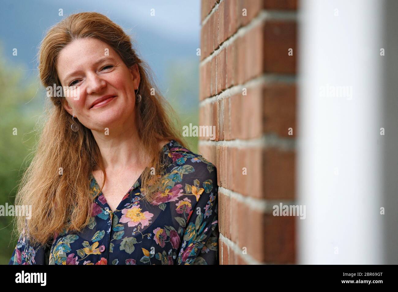 Rachel Podger, a British violinist and conductor specialising in the ...