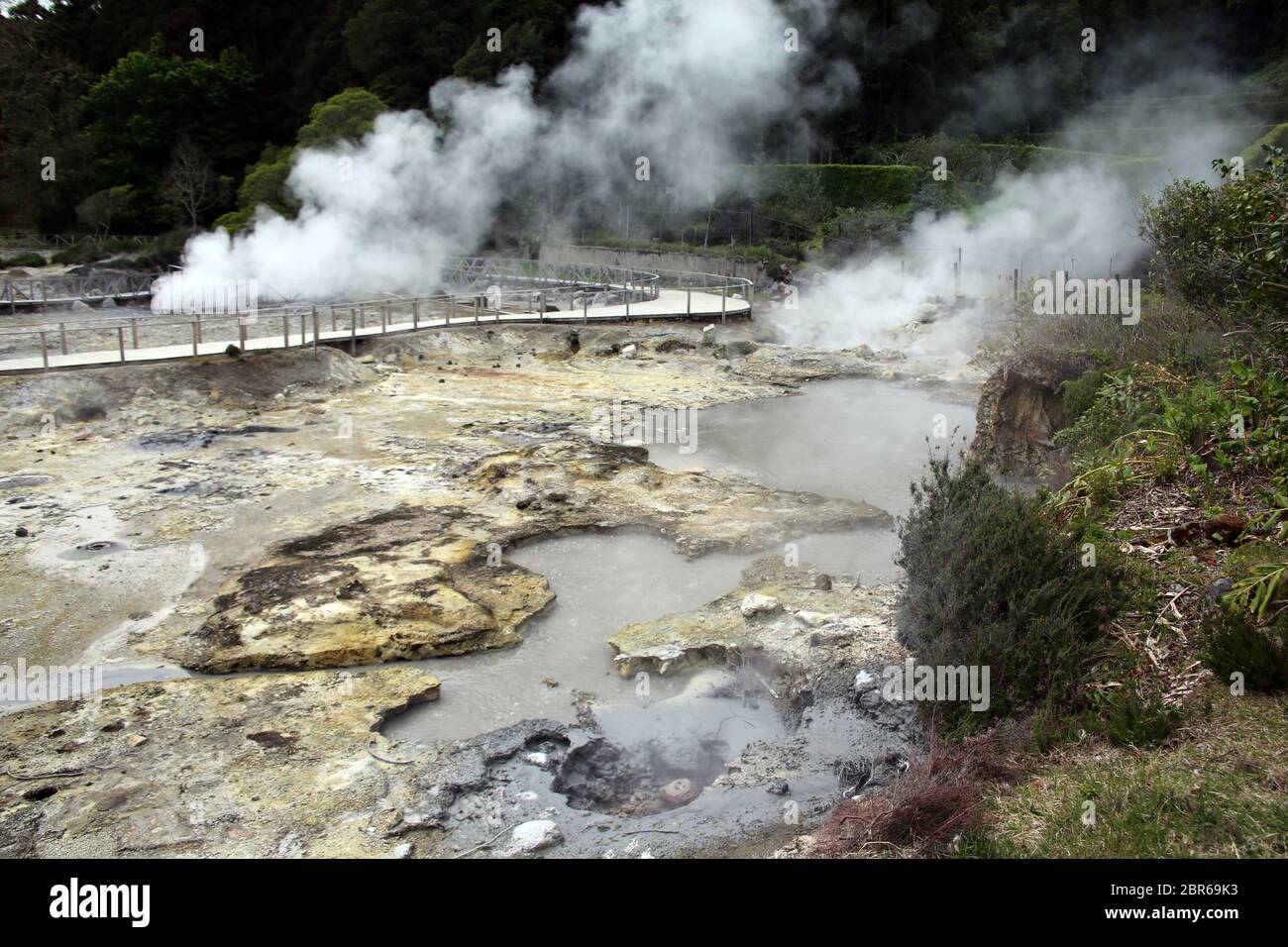 Caldeiras genannte Fumarolen am Furnas-See, Furnas, Sao Miguel, Azoren ...