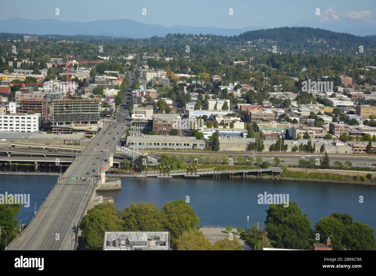 Portland oregon city grill hi-res stock photography and images - Alamy
