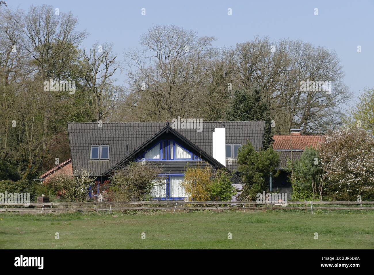 Modern residential building, one-family house, Lower Saxony, Germany ...