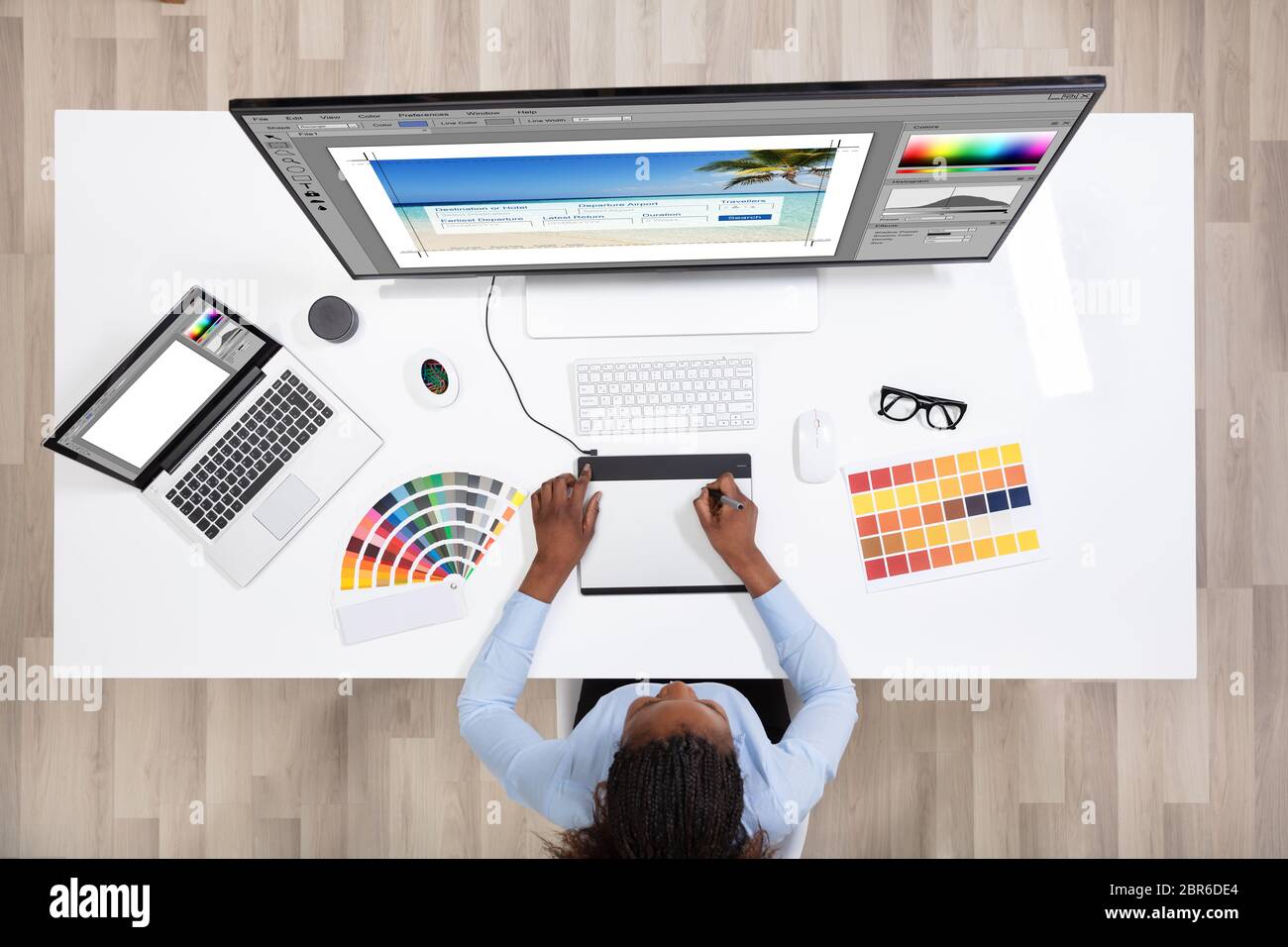 Editing photos hi-res stock photography and images - Alamy