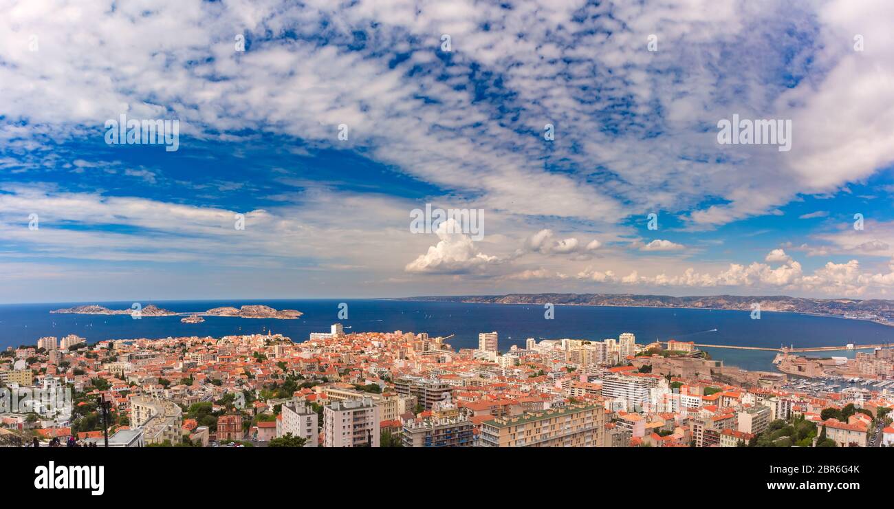 Panoramic aerial view of Marseilles skyline, islands and harbor ...