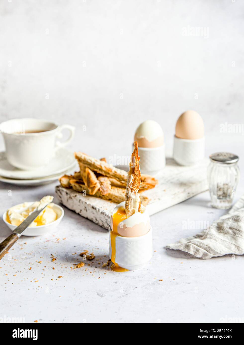 Soldiers eating breakfast hi-res stock photography and images - Alamy