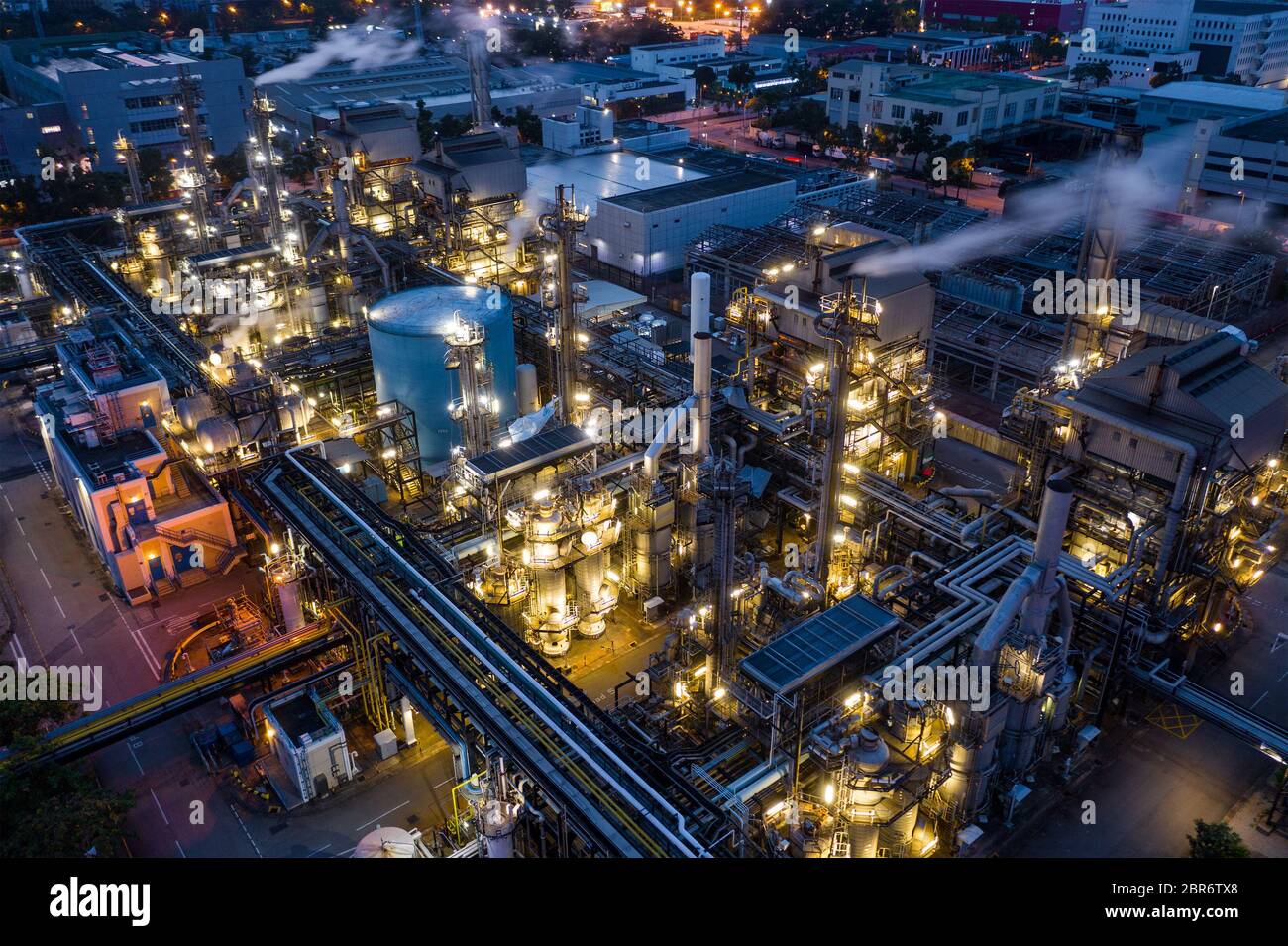 Factory building hong kong hi-res stock photography and images - Alamy