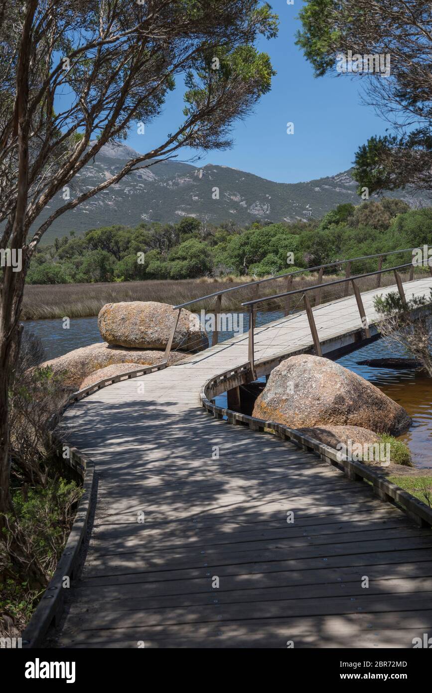 Victoria bridge footbridge over river hi-res stock photography and ...