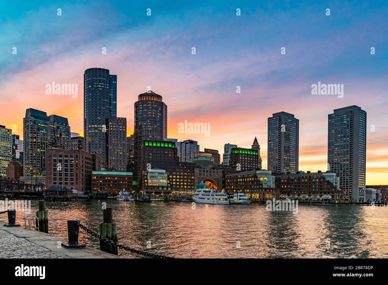 Fan pier park boston dusk hi-res stock photography and images - Alamy