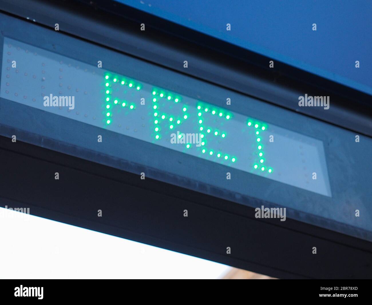 Frei (meaning Free) sign on green led display Stock Photo - Alamy