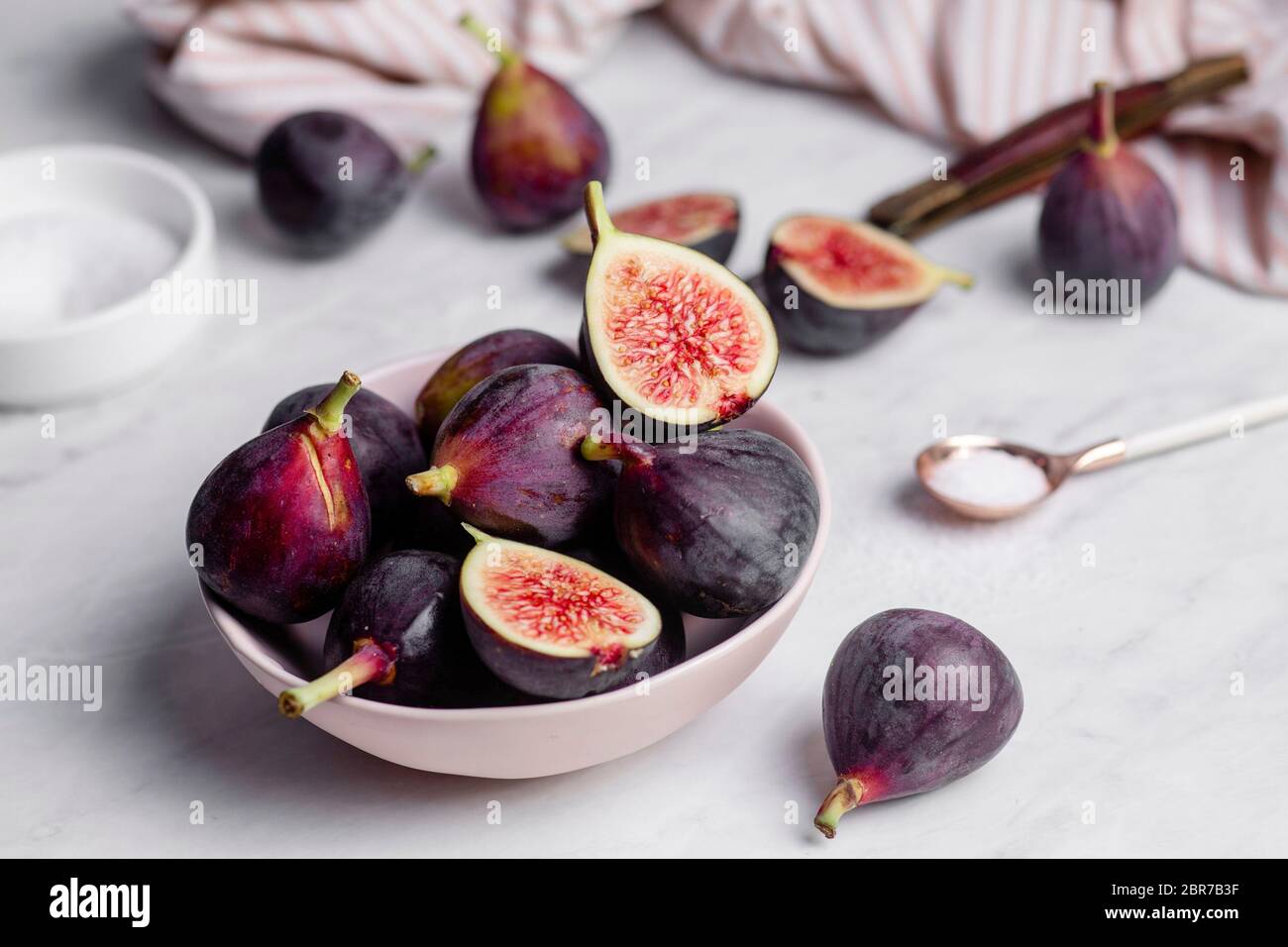Rose gold fig hi-res stock photography and images - Alamy