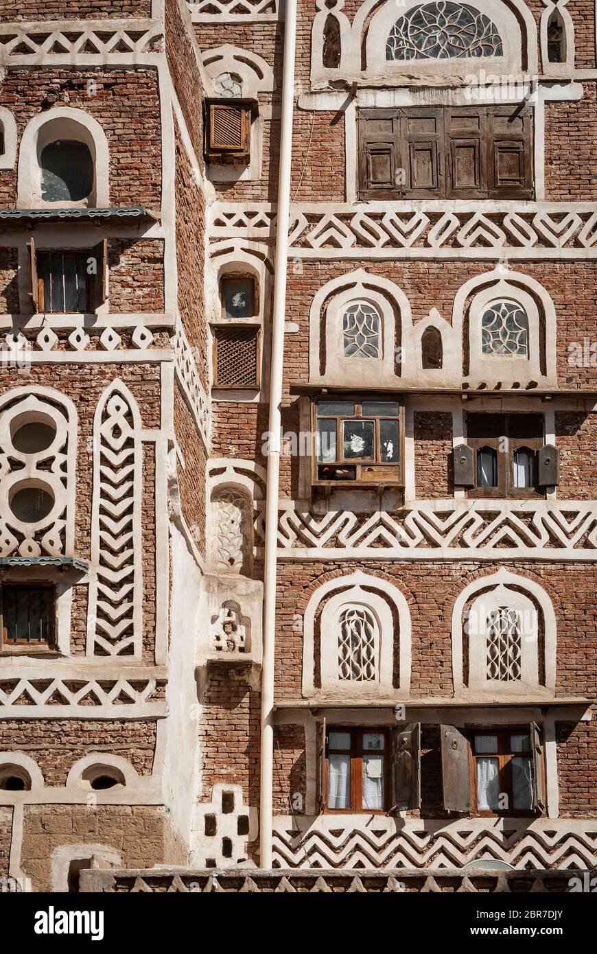 traditional yemeni heritage architecture design details in historic ...