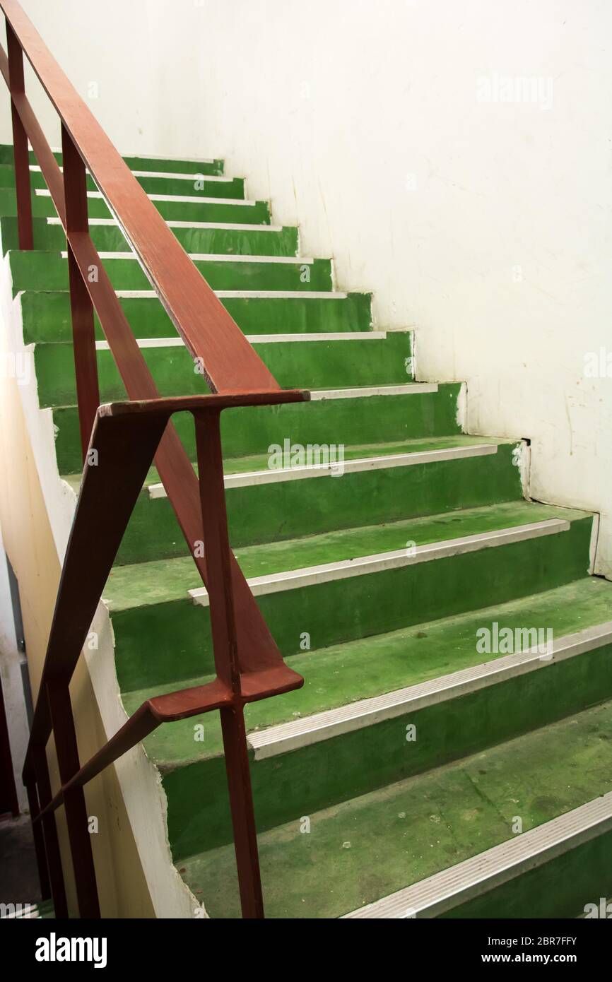Open well staircase hi-res stock photography and images - Alamy