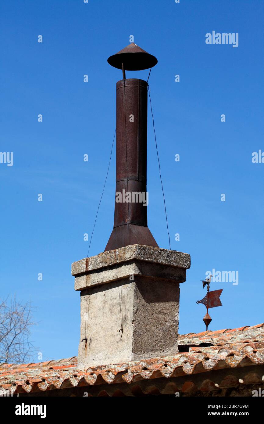 Old chimney, chimney-pipe, roof, all-city, Ávila, Castile and León ...