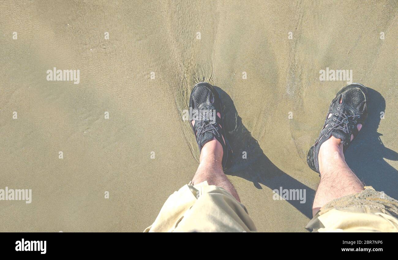 Barefoot barefeet hi-res stock photography and images - Alamy
