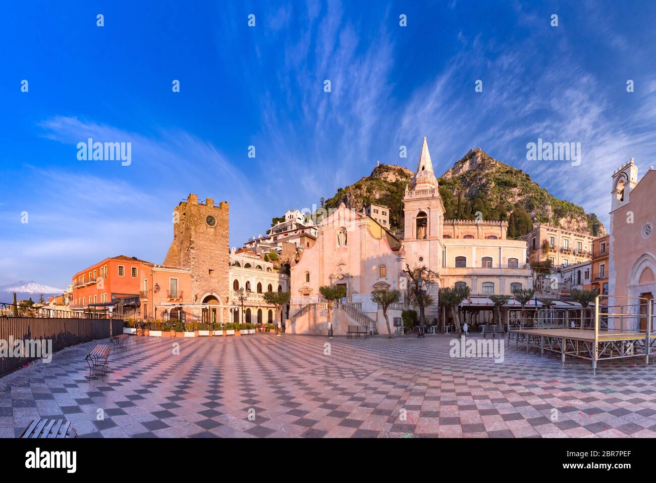 Sicily taormina aprile sea hi-res stock photography and images - Alamy