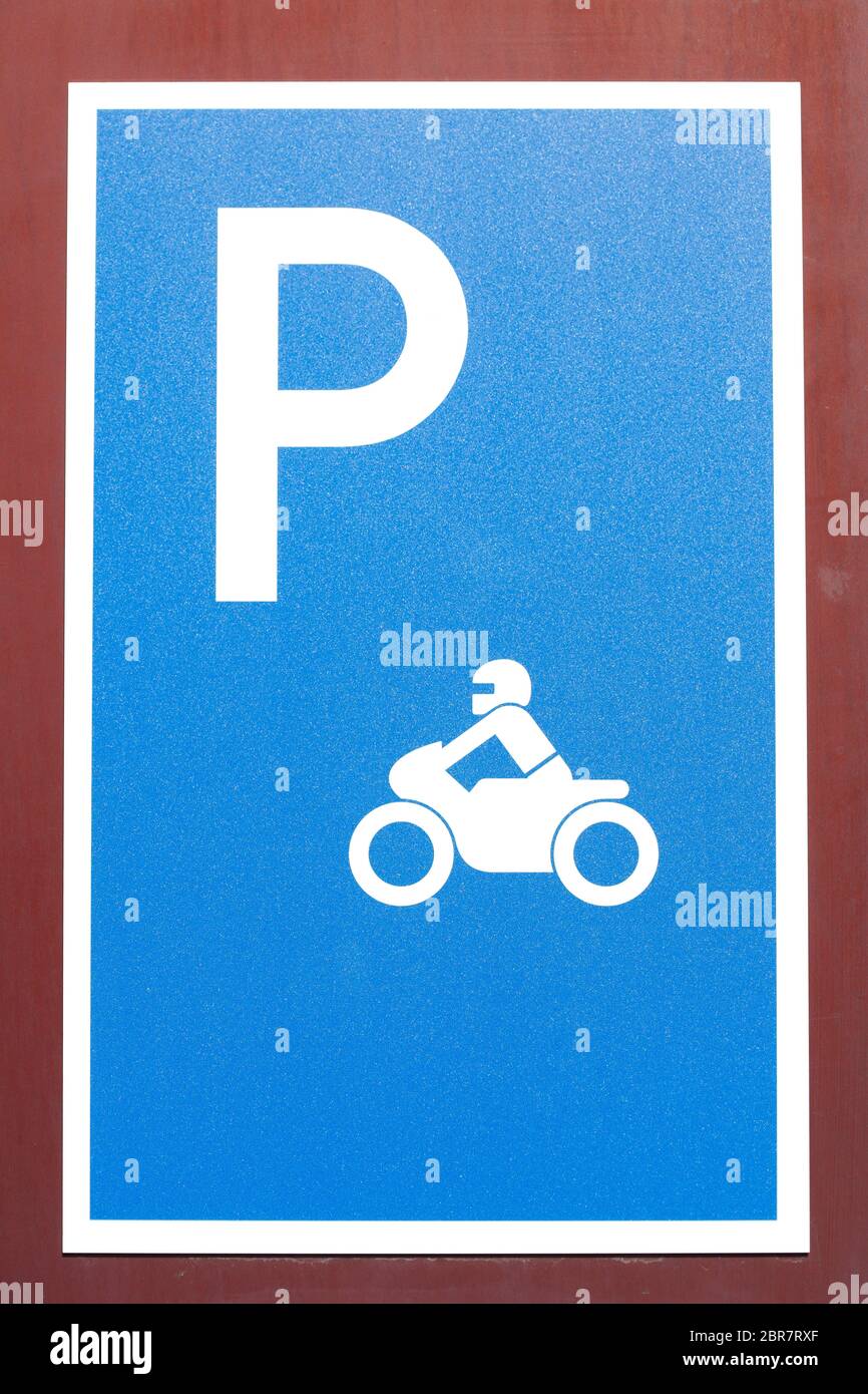 Parking motorcycles allowed sign hi-res stock photography and images ...