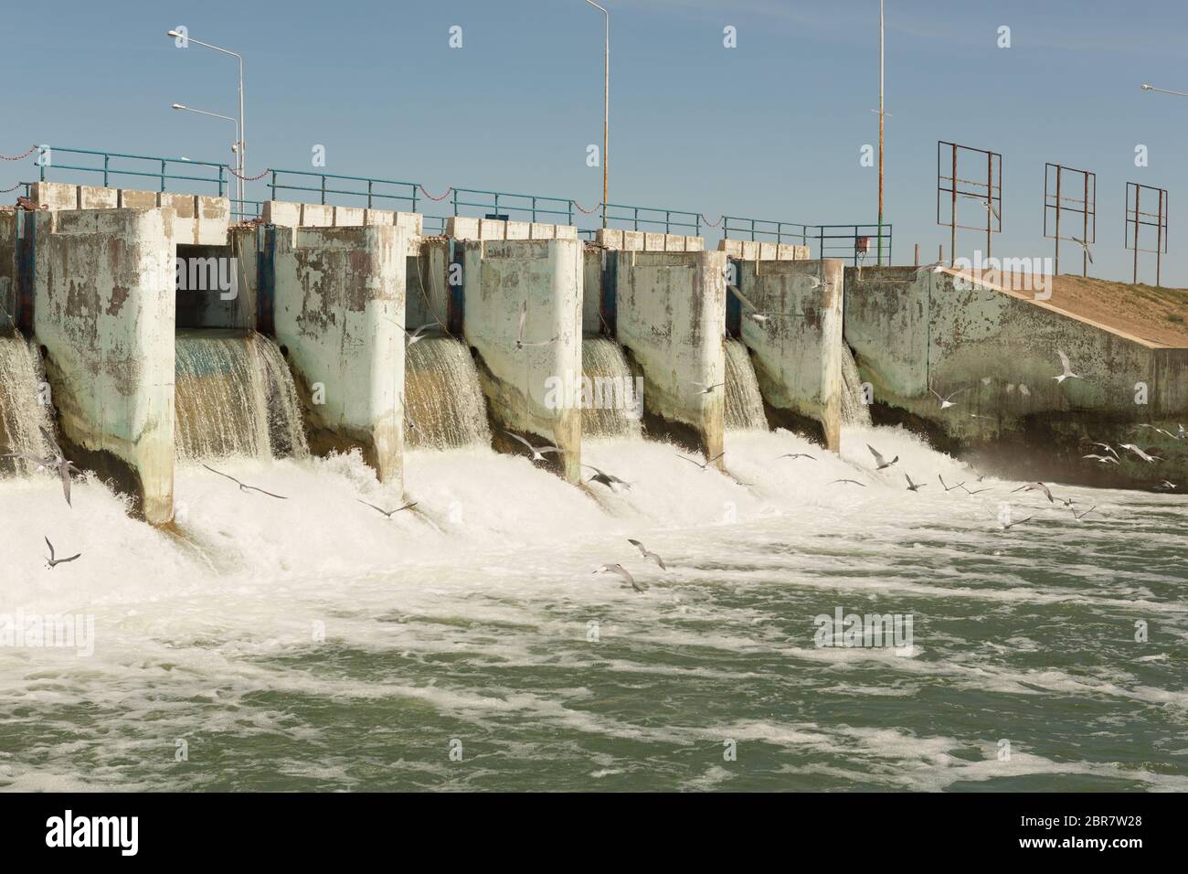 Kokaral dam on the small Aral sea . Environmental disaster Stock Photo ...