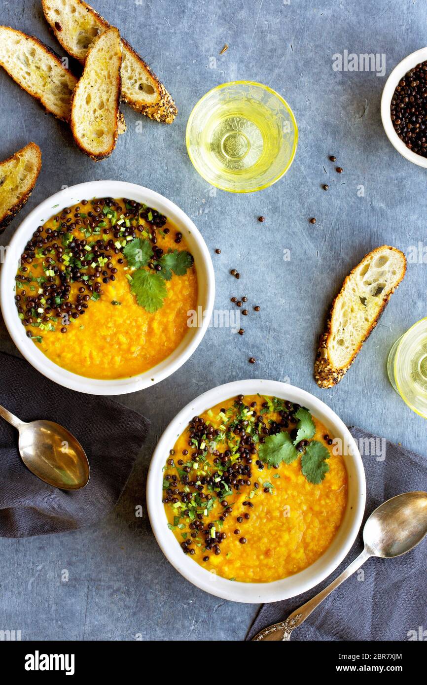 Moong dal hi-res stock photography and images - Alamy