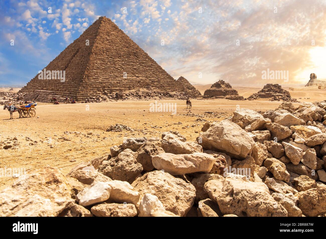 The Menkaure Pyramid of Giza, a beautiful ancient tomb, desert view ...