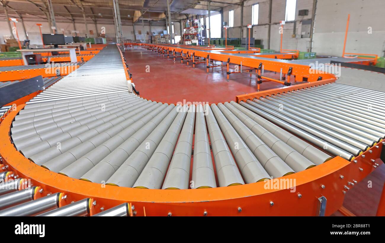 Conveyor roller hi-res stock photography and images - Alamy