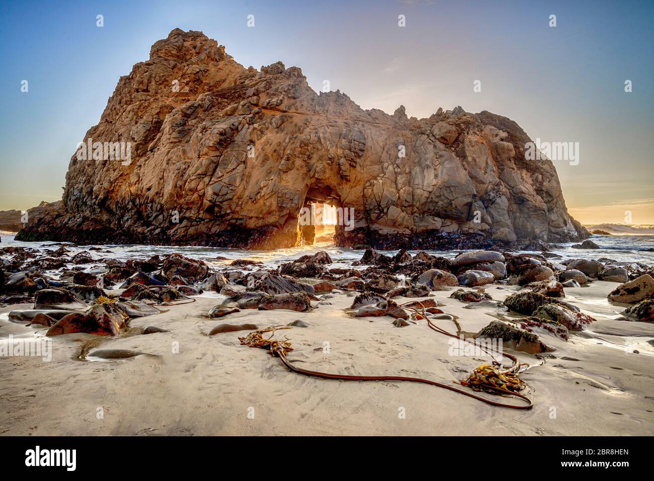 Keyhole arch rock formation hi-res stock photography and images - Alamy